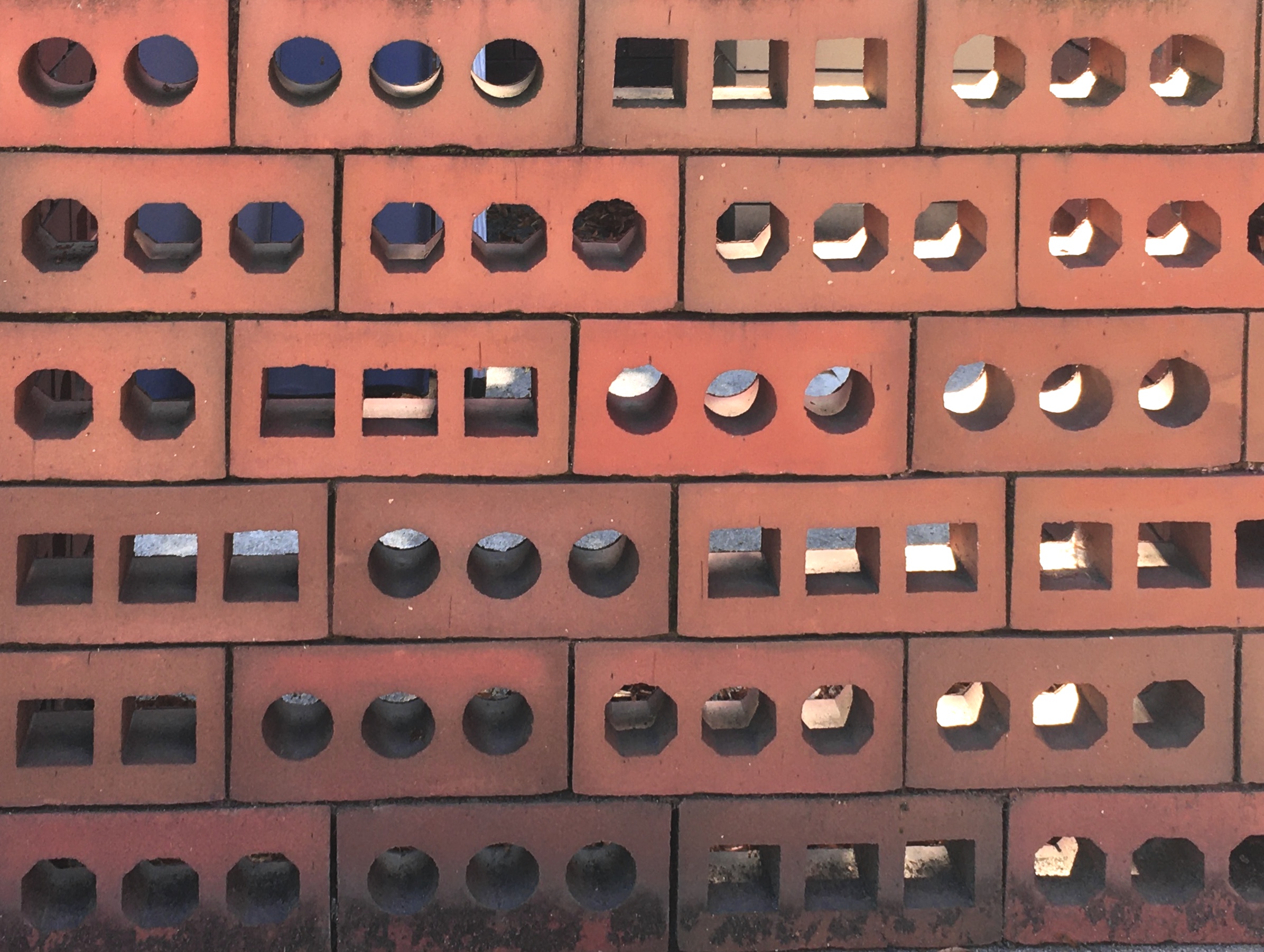 LEFTOVER BRICKS – Studio Jet Tillmann